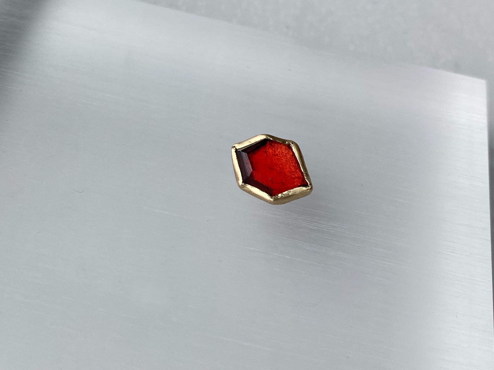 Asymmetrical Hex Cut Garnet End – Identity Body Piercing