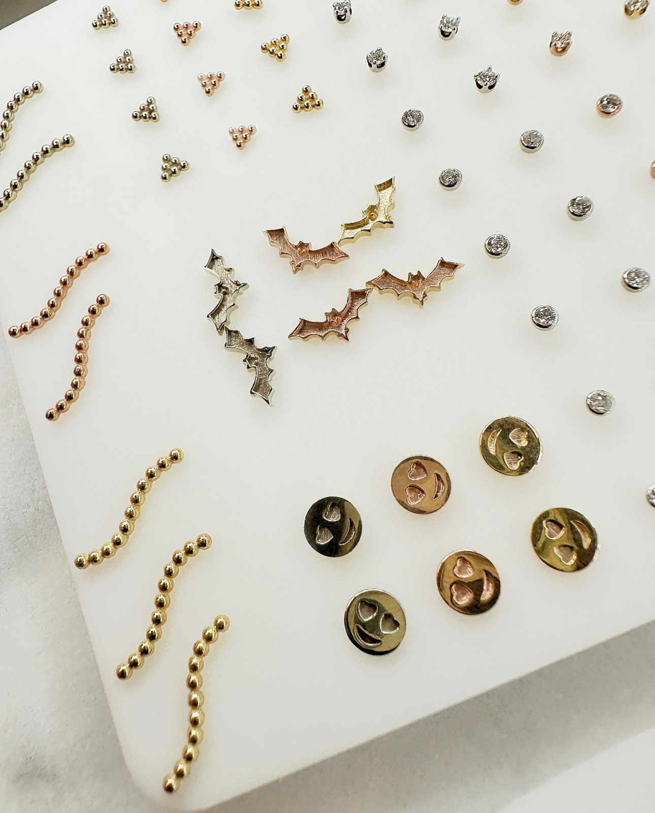 Snake Balls Threadless End – Identity Body Piercing